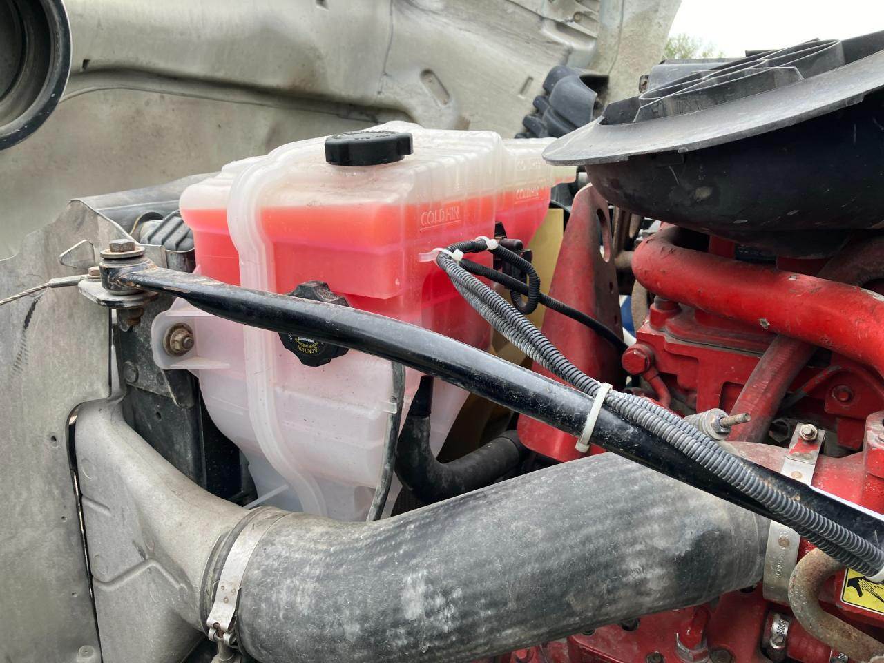 2014 Freightliner Cascadia Radiator Overflow Bottle / Surge Tank For ...