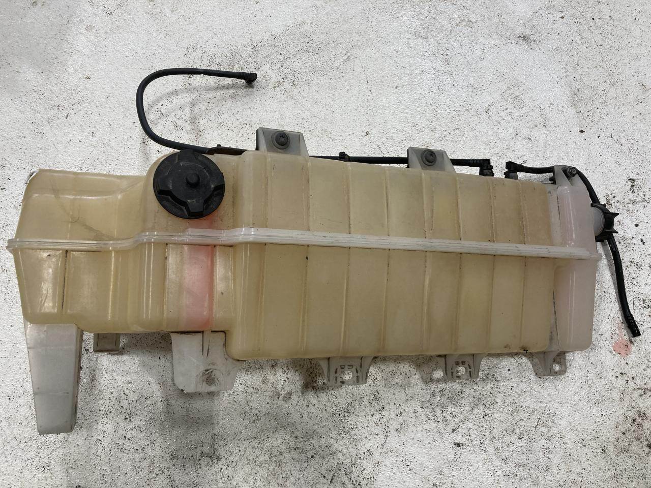 2020 Mack AN (ANTHEM) Radiator Overflow Bottle / Surge Tank For Sale ...