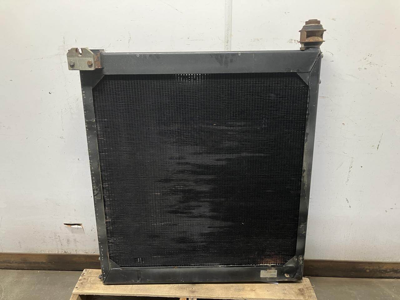 1994 Volvo L90B Radiator For Sale | Spencer, IA | 11110285 ...