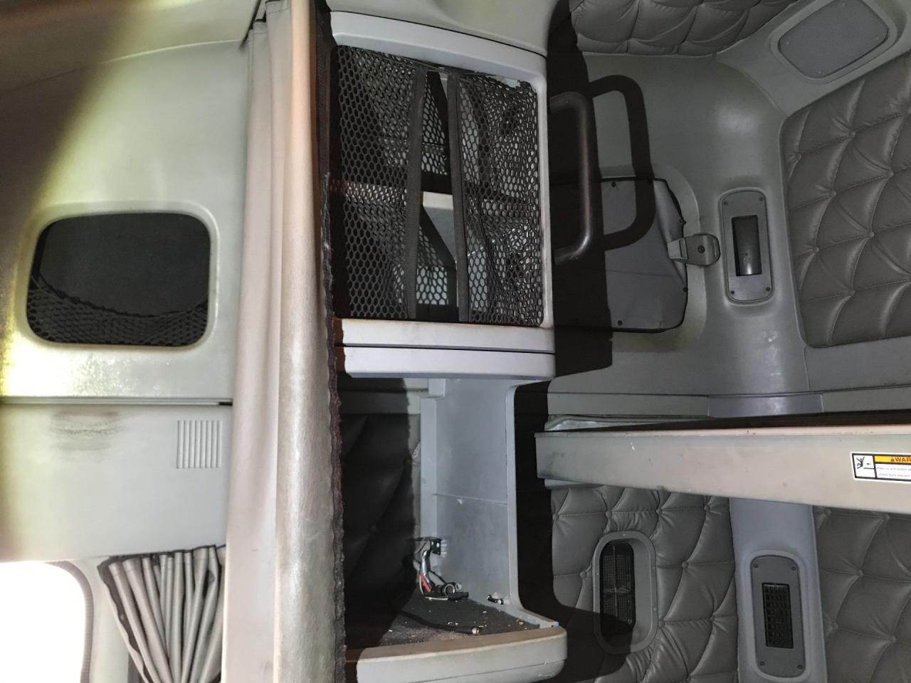 2007 Freightliner Century Class 120 Sleeper Cabinet for a Freightliner ...