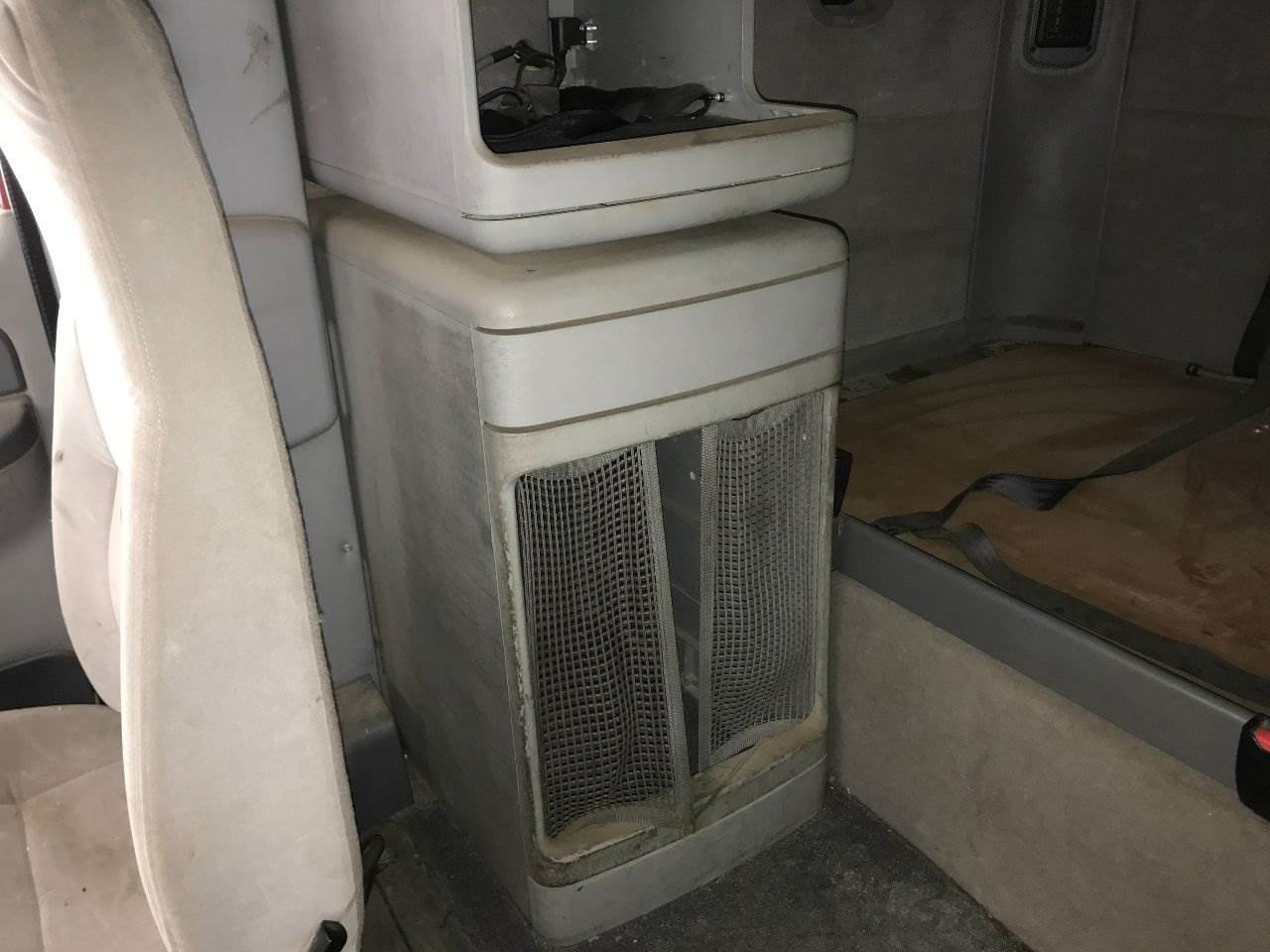 2003 Freightliner Columbia 120 Sleeper Cabinet For Sale | Council ...