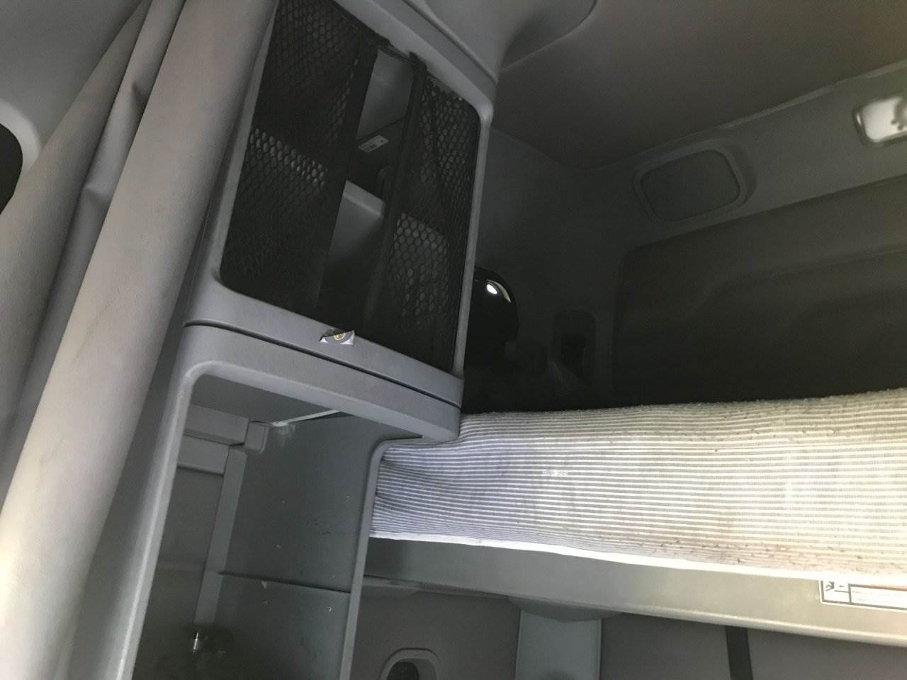 2010 Freightliner Columbia 120 Sleeper Cabinet For Sale | Kansas City ...