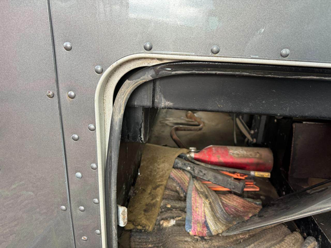 2003 Peterbilt 379 Sleeper Door For Sale | Sioux Falls, SD | 25669809 ...