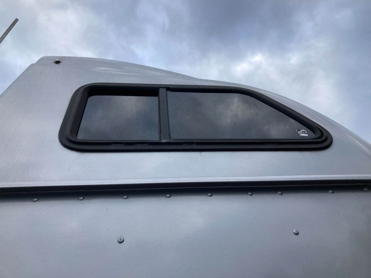 2003 International 9200 Sleeper Window For Sale | Des Moines, IA ...