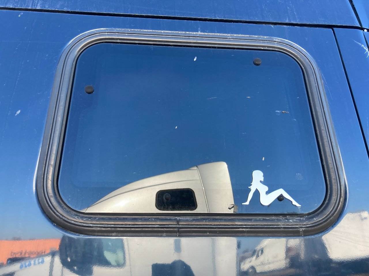 2010 Peterbilt 387 Sleeper Window For Sale | Spencer, IA | 25611459 ...