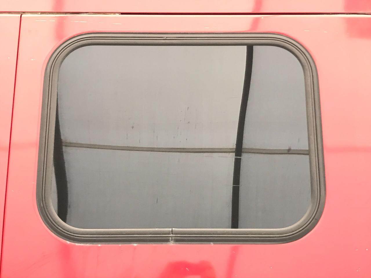 2010 Peterbilt 387 Sleeper Window For Sale | Council Bluffs, IA ...