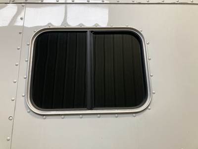 2016 Peterbilt 579 Sleeper Window For Sale | Winimac, IN | 25588224 ...