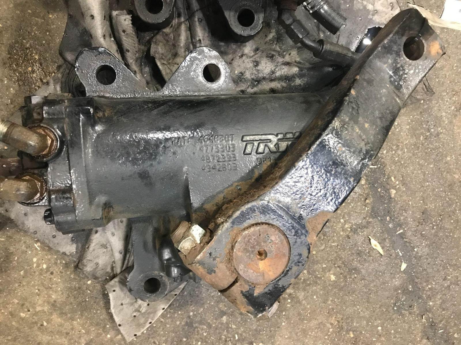 2007 TRW/ROSS TAS85134 Steering Gear / Rack for a Freightliner M2 106 ...