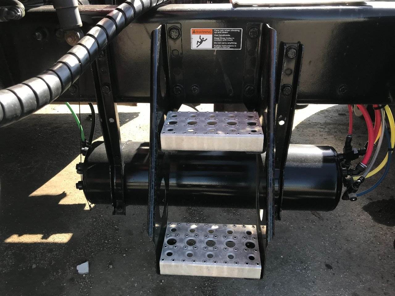 2013 Freightliner Cascadia Step For Sale | Des Moines, IA | 25637320 ...