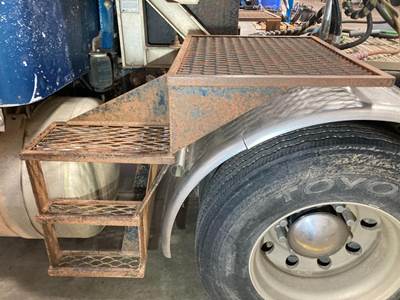 Semi-Truck Steps (Frame, Fuel Tank, Fairing, etc) | MyLittleSalesman.com