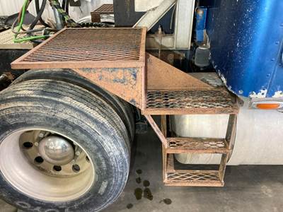 Semi-Truck Steps (Frame, Fuel Tank, Fairing, etc) | MyLittleSalesman.com