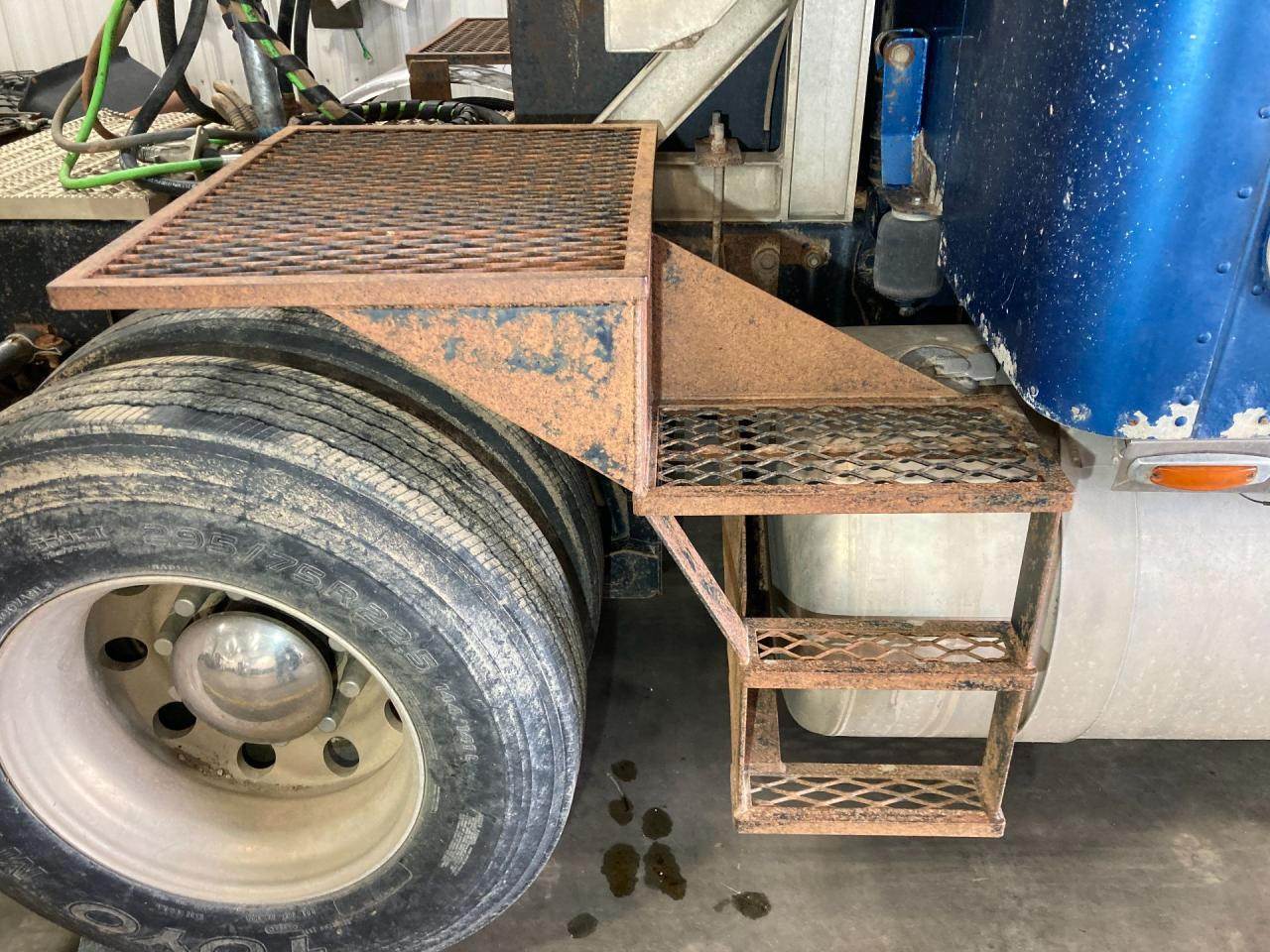 1995 Peterbilt 379 Step For Sale | Sioux Falls, SD | 25693407 ...