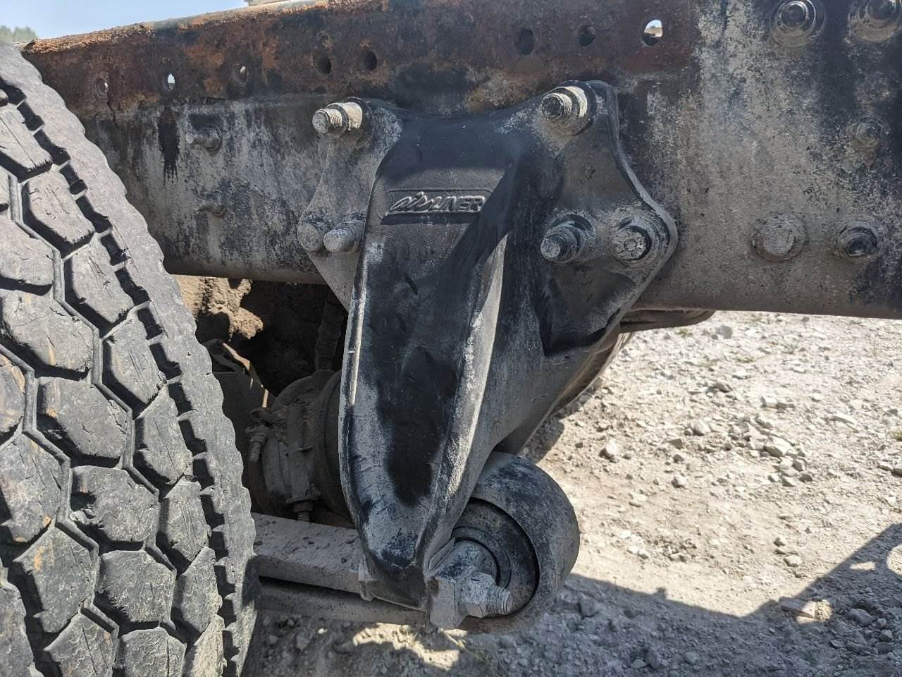 2004 Freightliner Columbia 120 Suspension Spring Hanger For Sale | Des ...