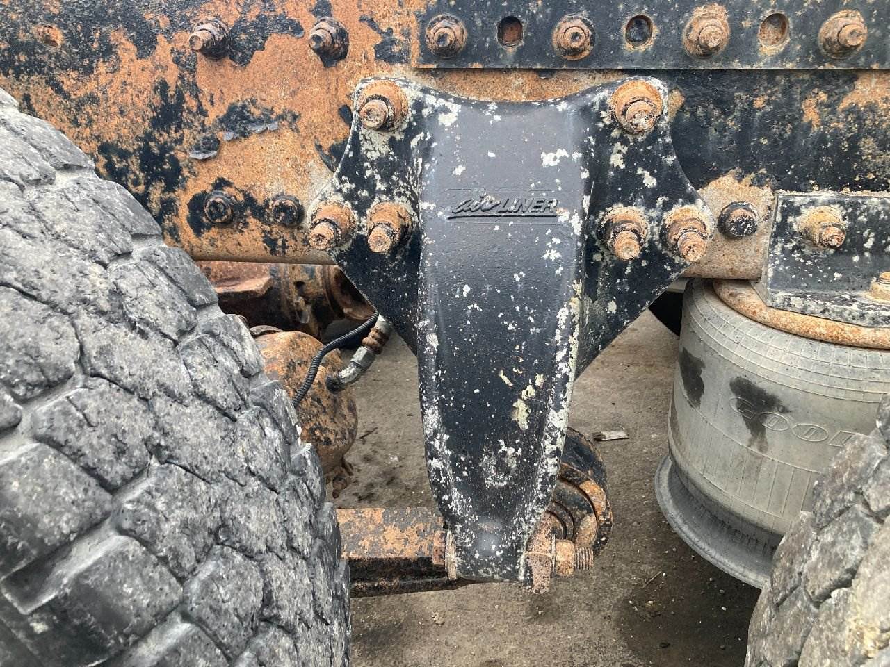 2004 Freightliner Columbia 120 Suspension Spring Hanger For Sale | Des ...