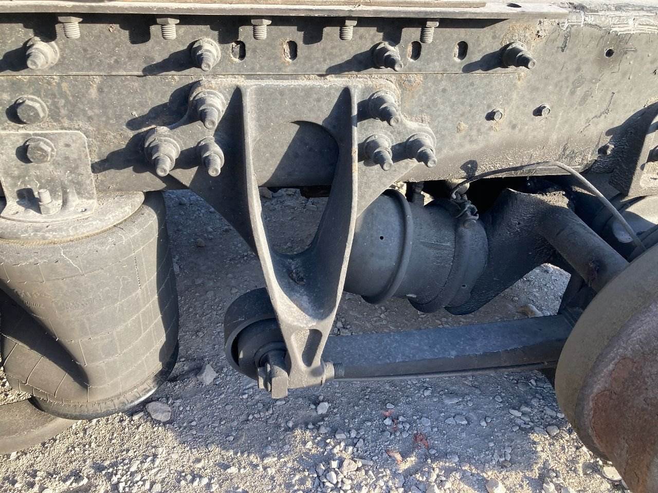 2014 International ProStar Suspension Spring Hanger For Sale | Des ...