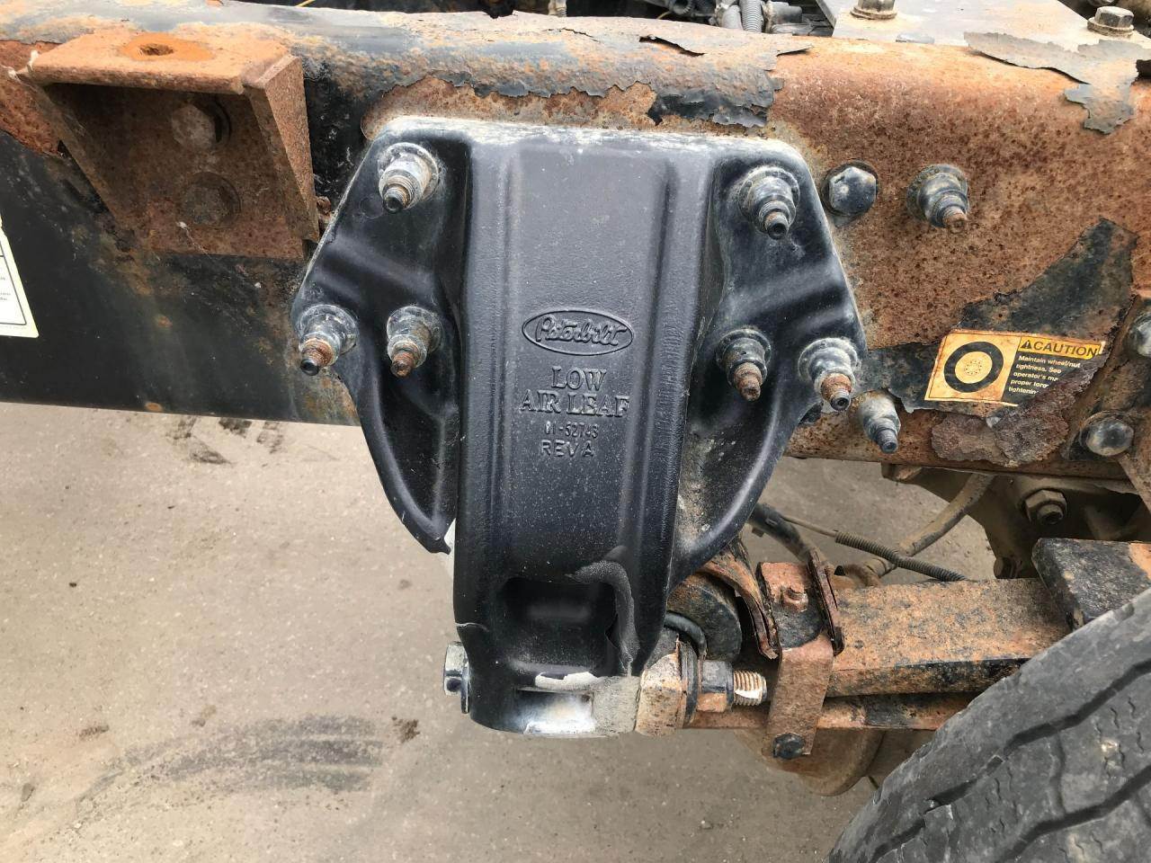 2009 Peterbilt 335 Suspension Spring Hanger For Sale | Des Moines, IA ...