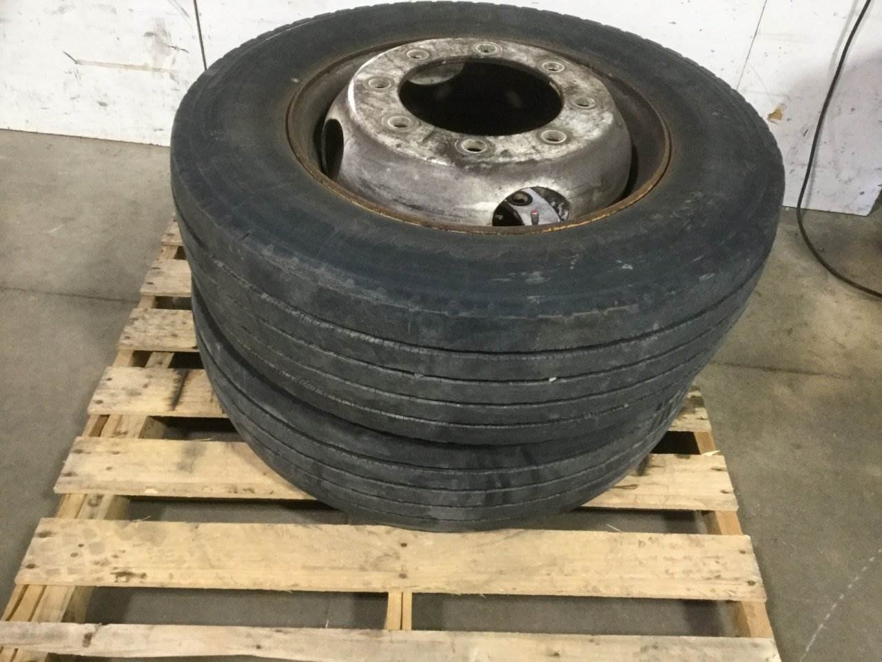 1999 PILOT 19.5 STEEL Tire & Rim for a International 4700 For Sale ...