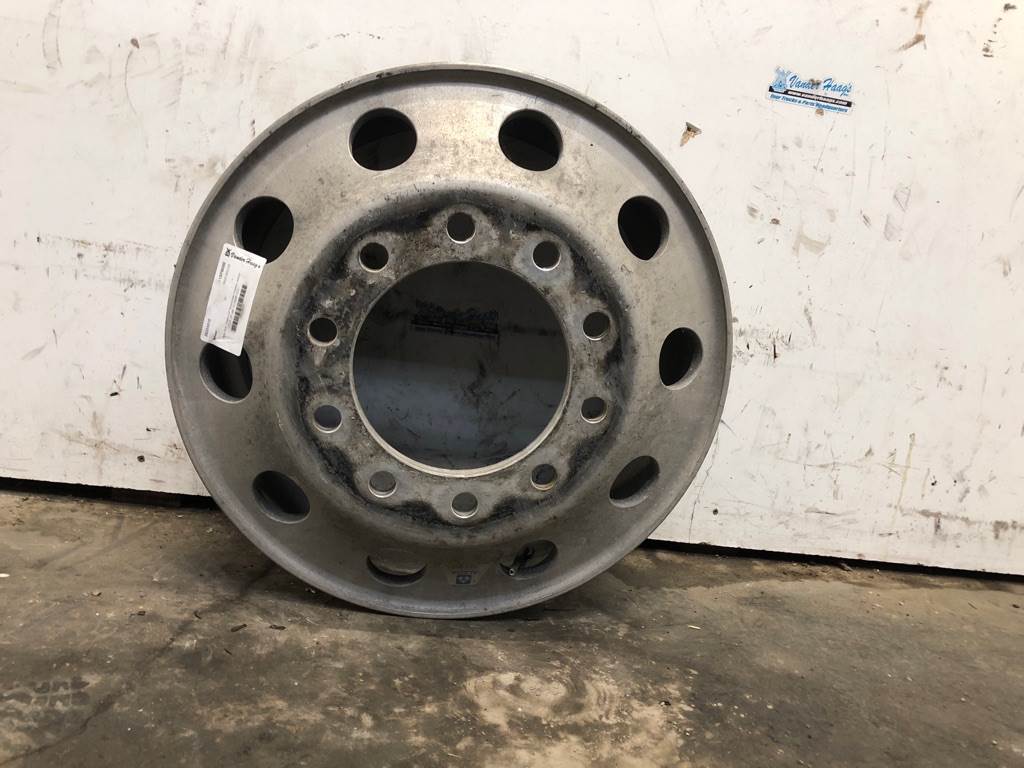 2015 PILOT 22.5 ALUM Tire & Rim for a Peterbilt 579 For Sale | Council Bluffs, IA | 25215010 ...