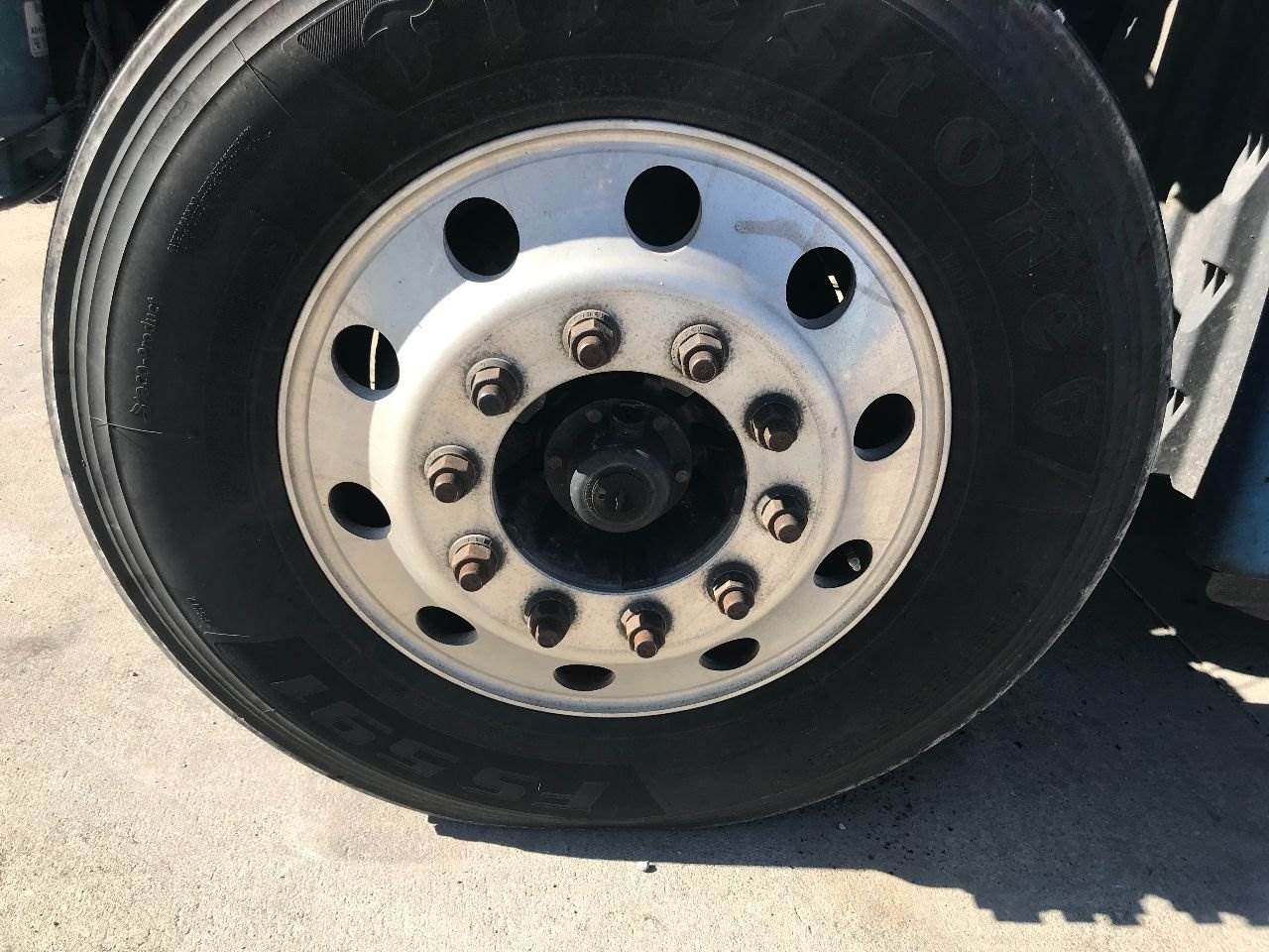 2015 PILOT 22.5 ALUM Tire & Rim for a Freightliner Cascadia For Sale | Kansas City, MO ...