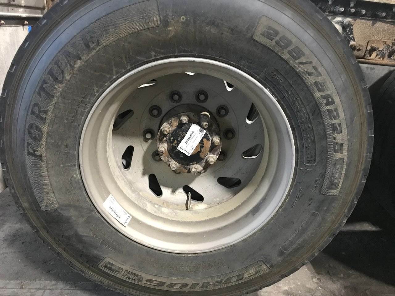 2003 PILOT 22.5 ALUM Tire & Rim for a Freightliner C120 Century For ...