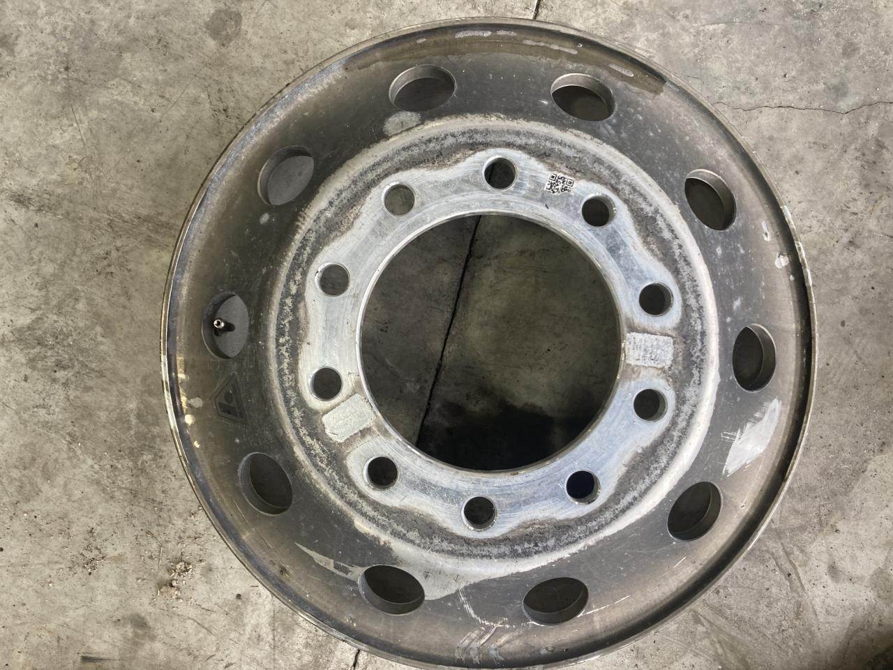 2009 PILOT 22.5 ALUM Tire & Rim for a Volvo VNL For Sale | Spencer, IA | 25557085 ...