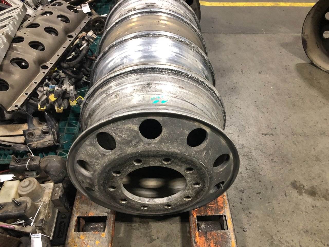 2015 PILOT 22.5 ALUM Tire & Rim for a International Prostar For Sale | Kansas City, MO ...