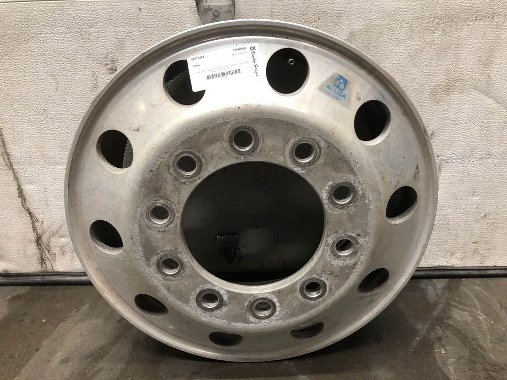 2017 PILOT 22.5 ALUM Tire & Rim for a Freightliner Cascadia For Sale | Council Bluffs, IA ...