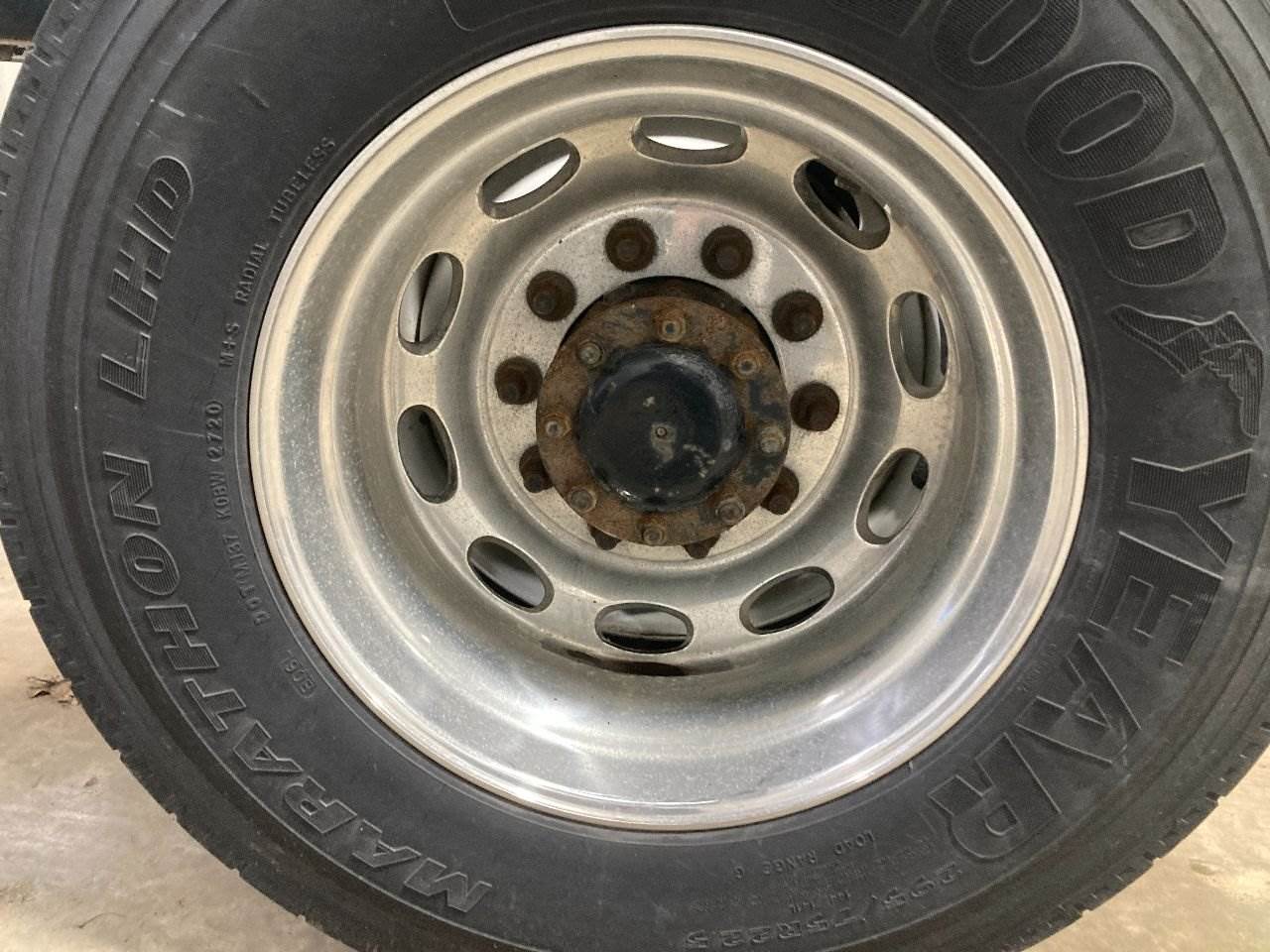 2012 PILOT 22.5 ALUM Tire & Rim for a Peterbilt 337 For Sale | Winimac, IN | 25590987 ...