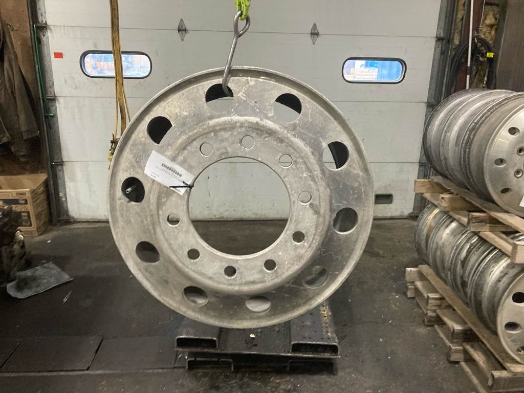 2014 PILOT 22.5 ALUM Tire & Rim for a International Prostar For Sale | Des Moines, IA | 25594956 ...