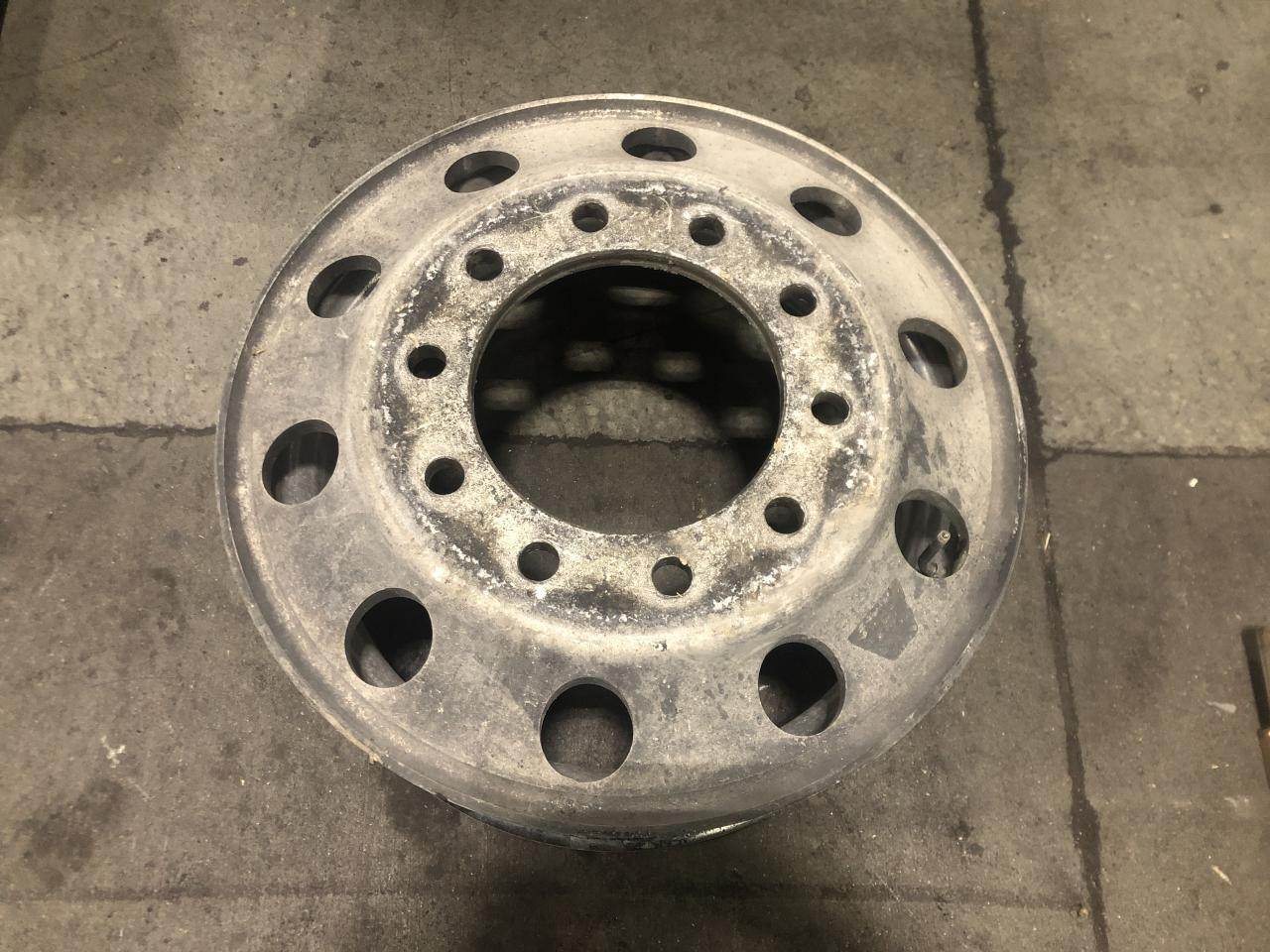 2014 PILOT 22.5 ALUM Tire & Rim for a Kenworth T660 For Sale | Kansas ...