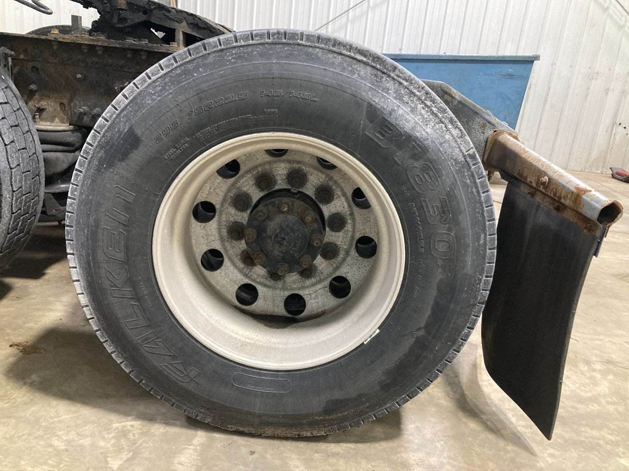 2006 PILOT 22.5 ALUM Tire & Rim for a Volvo VNL For Sale | Winimac, IN | 25589451 ...