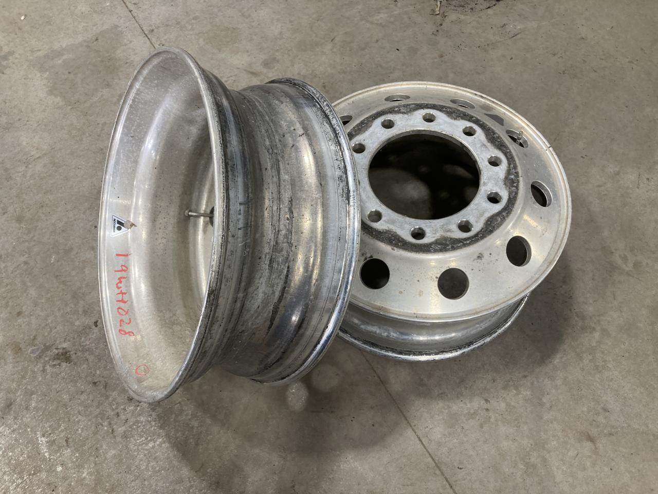 2019 PILOT 22.5 ALUM Tire & Rim for a Freightliner Cascadia For Sale ...