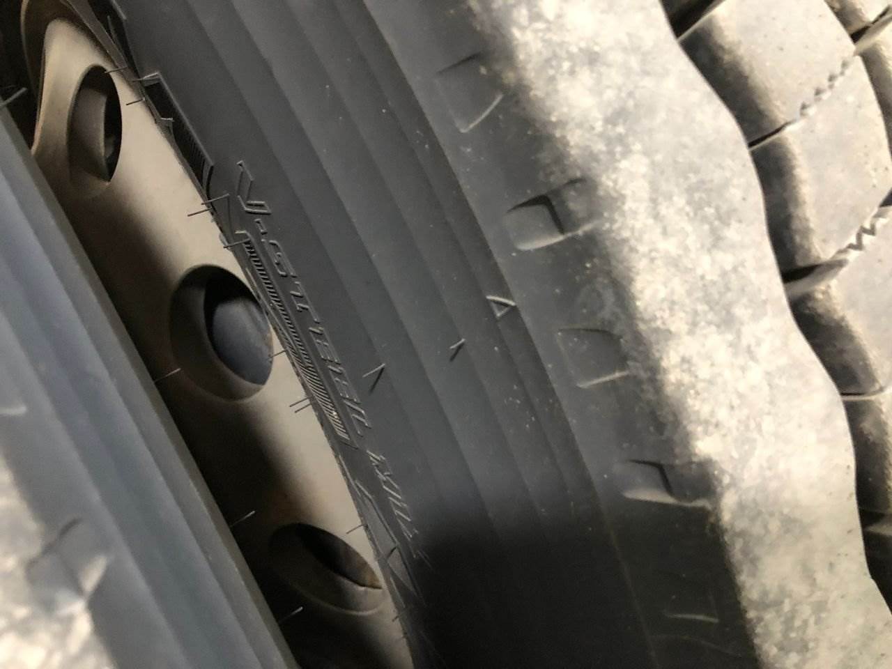 2017 PILOT 22.5 ALUM Tire & Rim for a Freightliner Cascadia For Sale ...