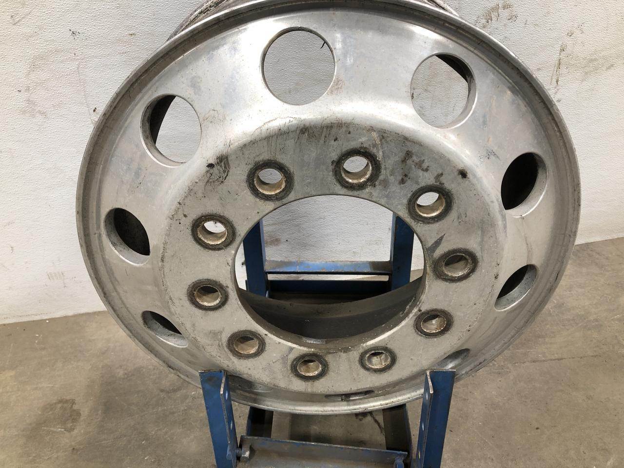 2007 PILOT 22.5 ALUM Tire & Rim for a Freightliner Columbia 120 For Sale | Sioux Falls, SD ...