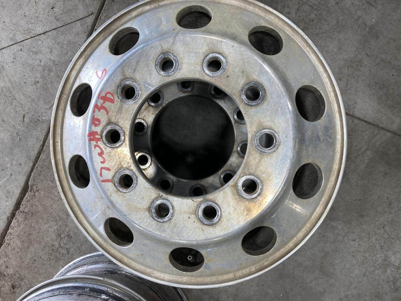 2017 PILOT 22.5 ALUM Tire & Rim for a Freightliner Cascadia For Sale | Spencer, IA | 25608798 ...