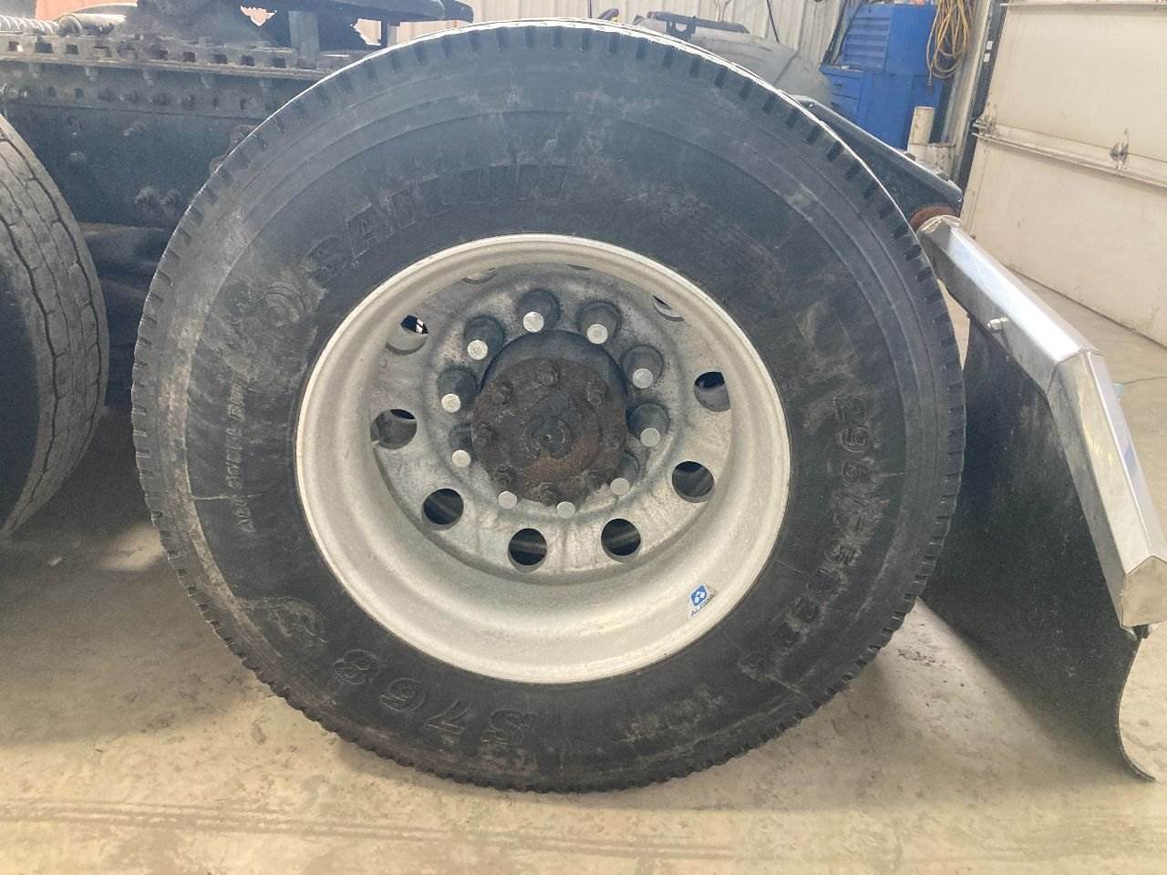 2015 PILOT 22.5 ALUM Tire & Rim for a Volvo VNL For Sale | Winimac, IN | 25609189 ...