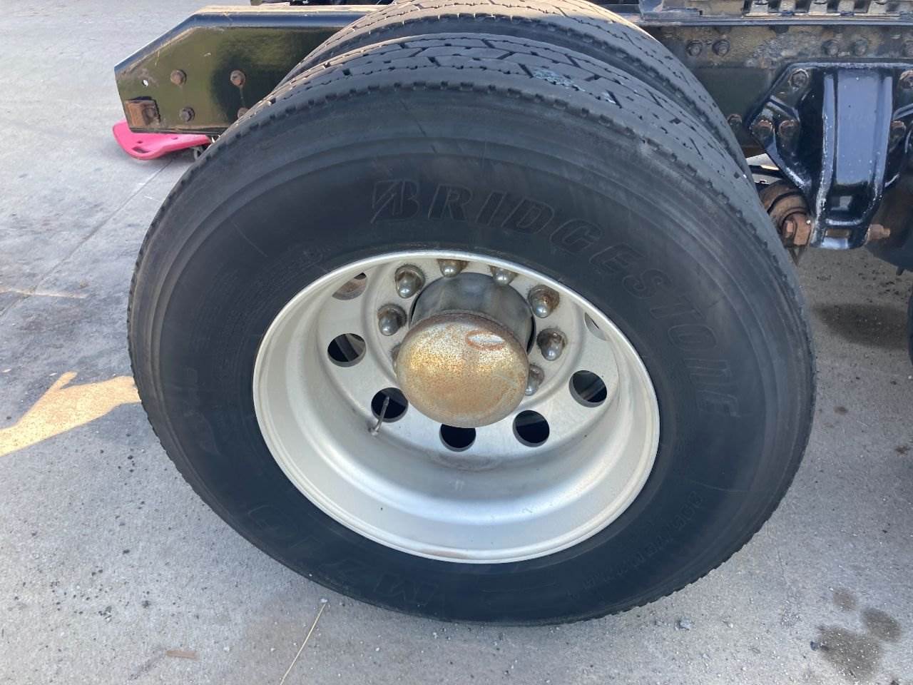 2016 PILOT 22.5 ALUM Tire & Rim for a Kenworth T680 For Sale | Kansas ...