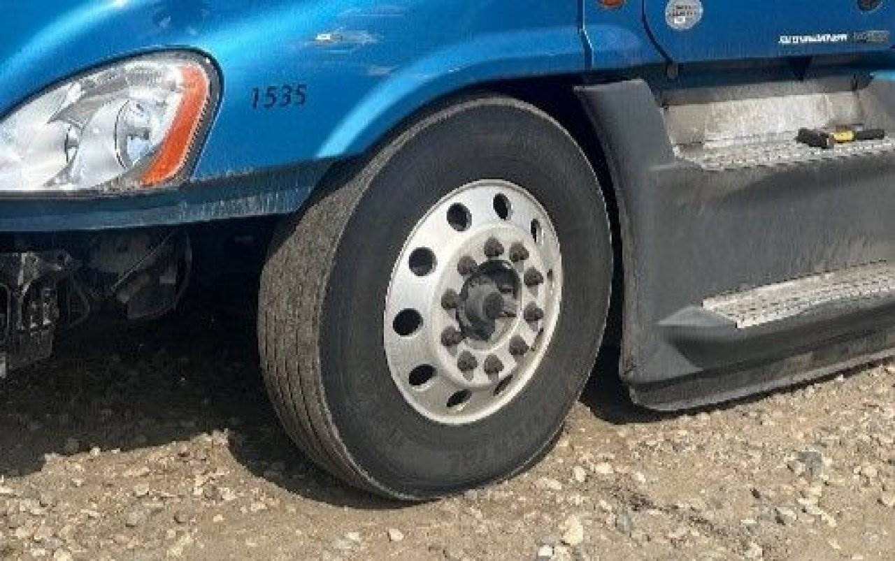 2015 PILOT 22.5 ALUM Tire & Rim for a Freightliner Cascadia For Sale | Spencer, IA | 25504575 ...