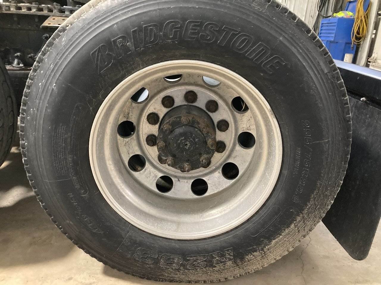 2017 PILOT 22.5 ALUM Tire & Rim for a Freightliner Cascadia For Sale | Winimac, IN | 25629994 ...