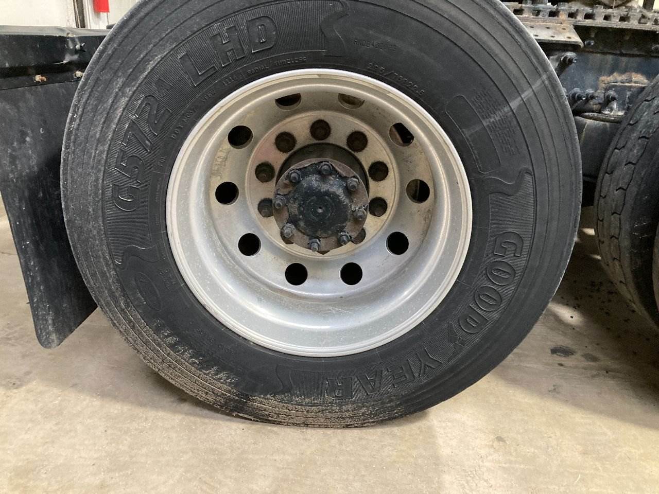 2017 PILOT 22.5 ALUM Tire & Rim for a Freightliner Cascadia For Sale | Winimac, IN | 25629995 ...