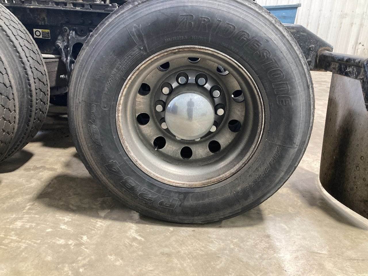 2019 PILOT 22.5 ALUM Tire & Rim for a Kenworth T680 For Sale | Winimac, IN | 25632379 ...