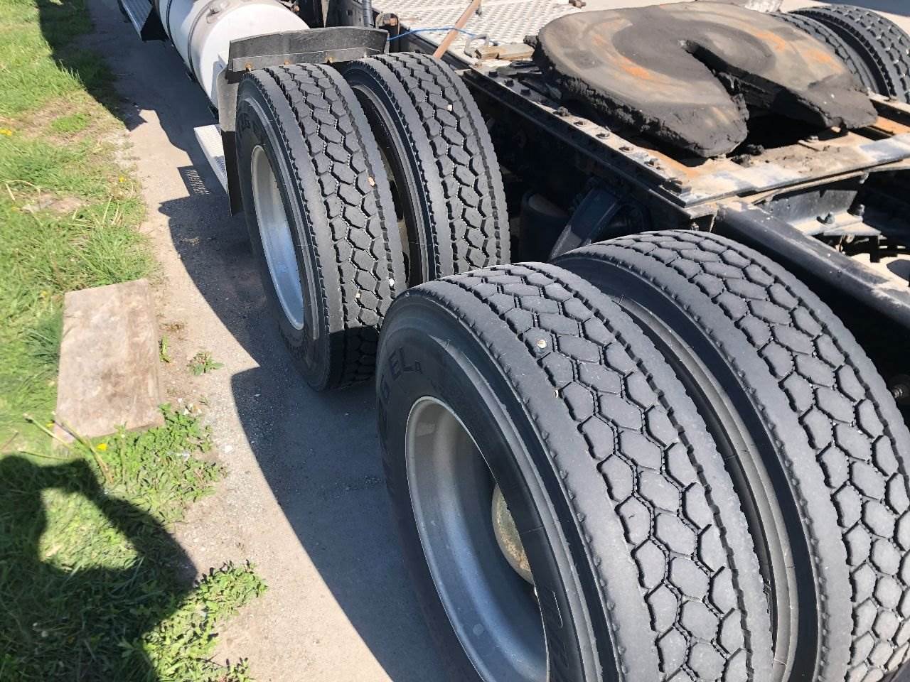 2014 PILOT 22.5 ALUM Tire & Rim for a Kenworth W900L For Sale | Kansas City, MO | 25636860 ...