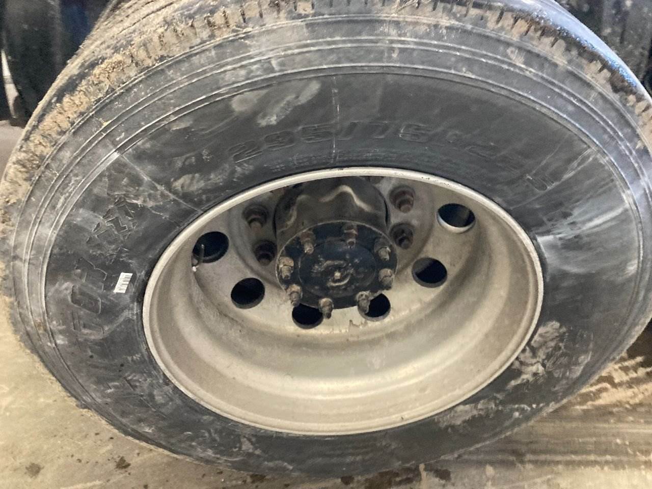 2016 PILOT 22.5 ALUM Tire & Rim for a Freightliner Cascadia For Sale | Spencer, IA | 25640099 ...