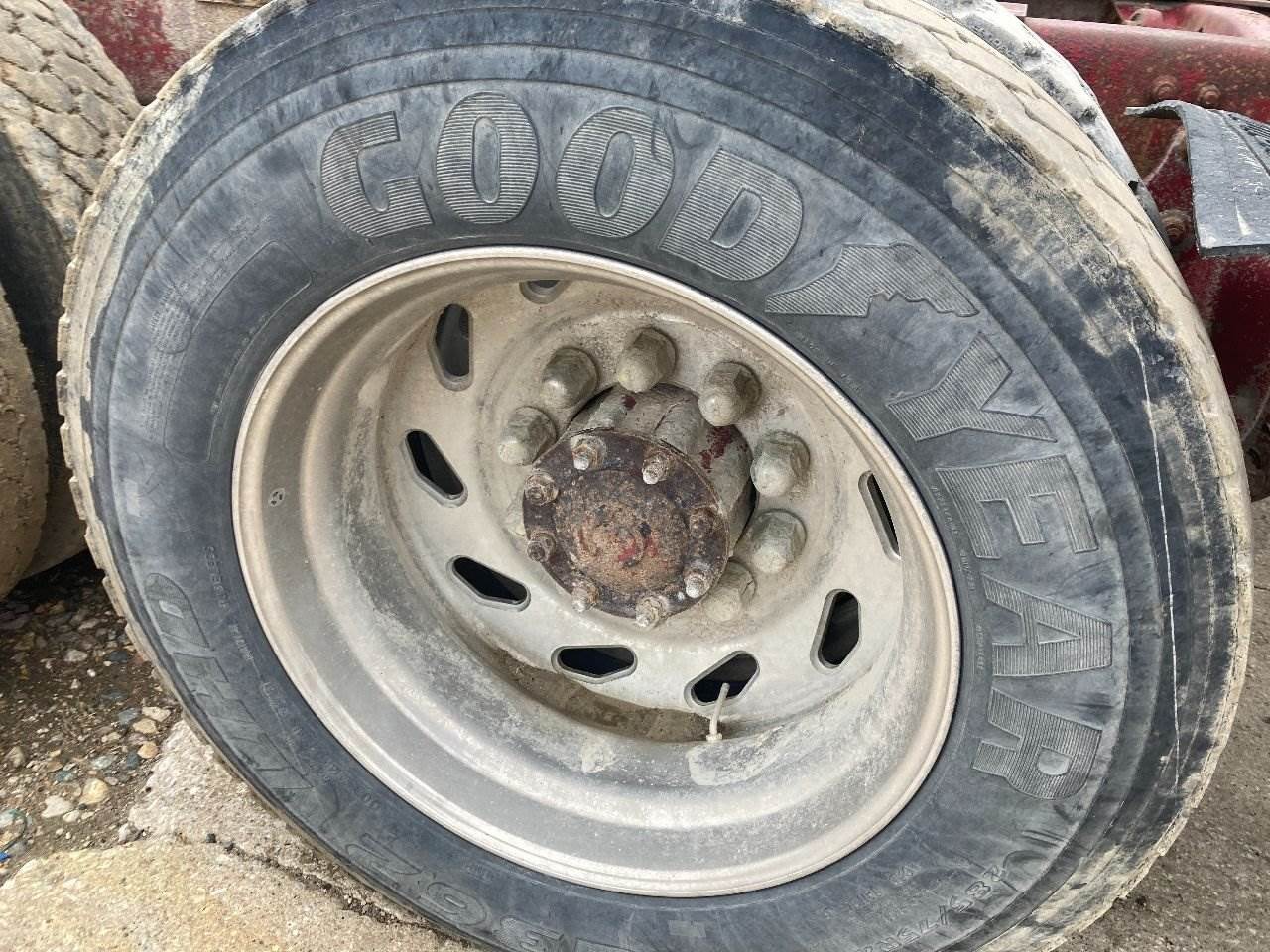 1992 PILOT 22.5 ALUM Tire & Rim for a Freightliner FLD120 For Sale ...