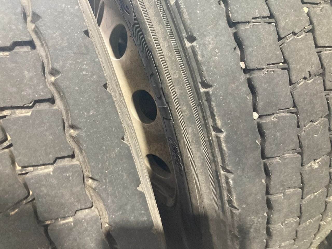 2007 PILOT 22.5 ALUM Tire & Rim for a Kenworth T2000 For Sale | Winimac, IN | 25642726 ...