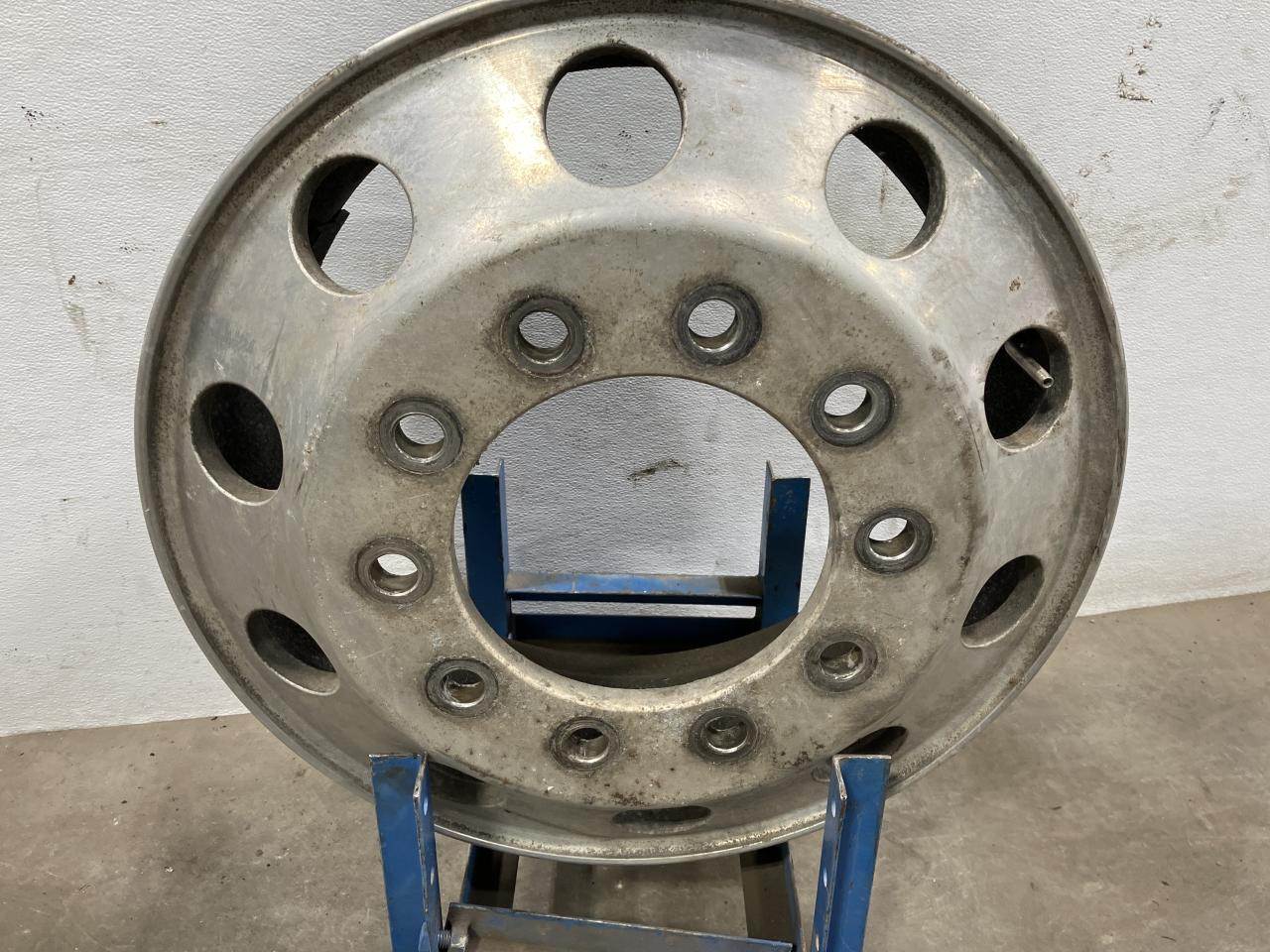 2016 PILOT 22.5 ALUM Tire & Rim for a Freightliner Cascadia For Sale | Sioux Falls, SD ...