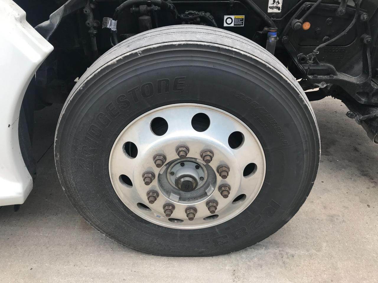 2013 PILOT 22.5 ALUM Tire & Rim for a Kenworth T660 For Sale | Kansas ...