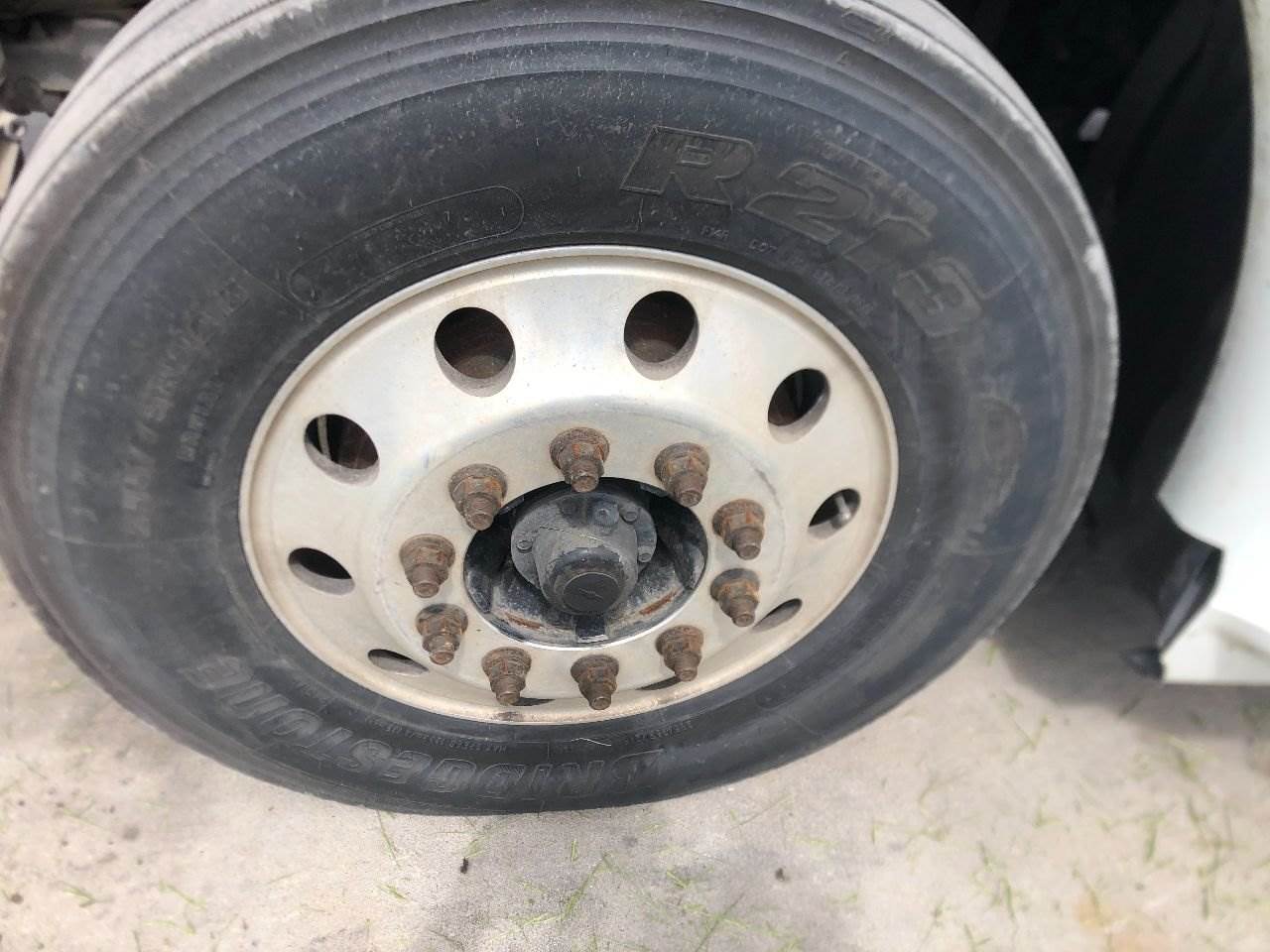 2015 PILOT 22.5 ALUM Tire & Rim for a Freightliner Cascadia For Sale | Kansas City, MO ...