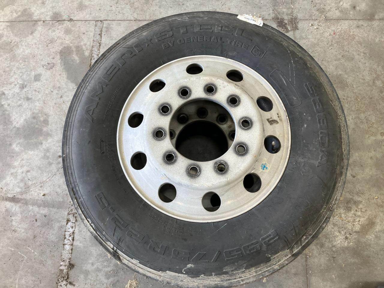 2007 PILOT 22.5 ALUM Tire & Rim for a Volvo VNL For Sale | Spencer, IA | 25657376 ...