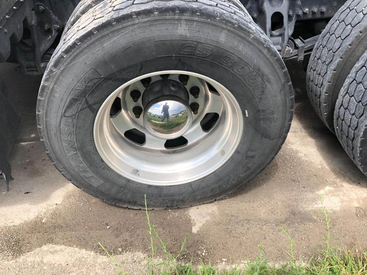 2022 PILOT 22.5 ALUM Tire & Rim for a Kenworth T680 For Sale | Kansas City, MO | 25674782 ...